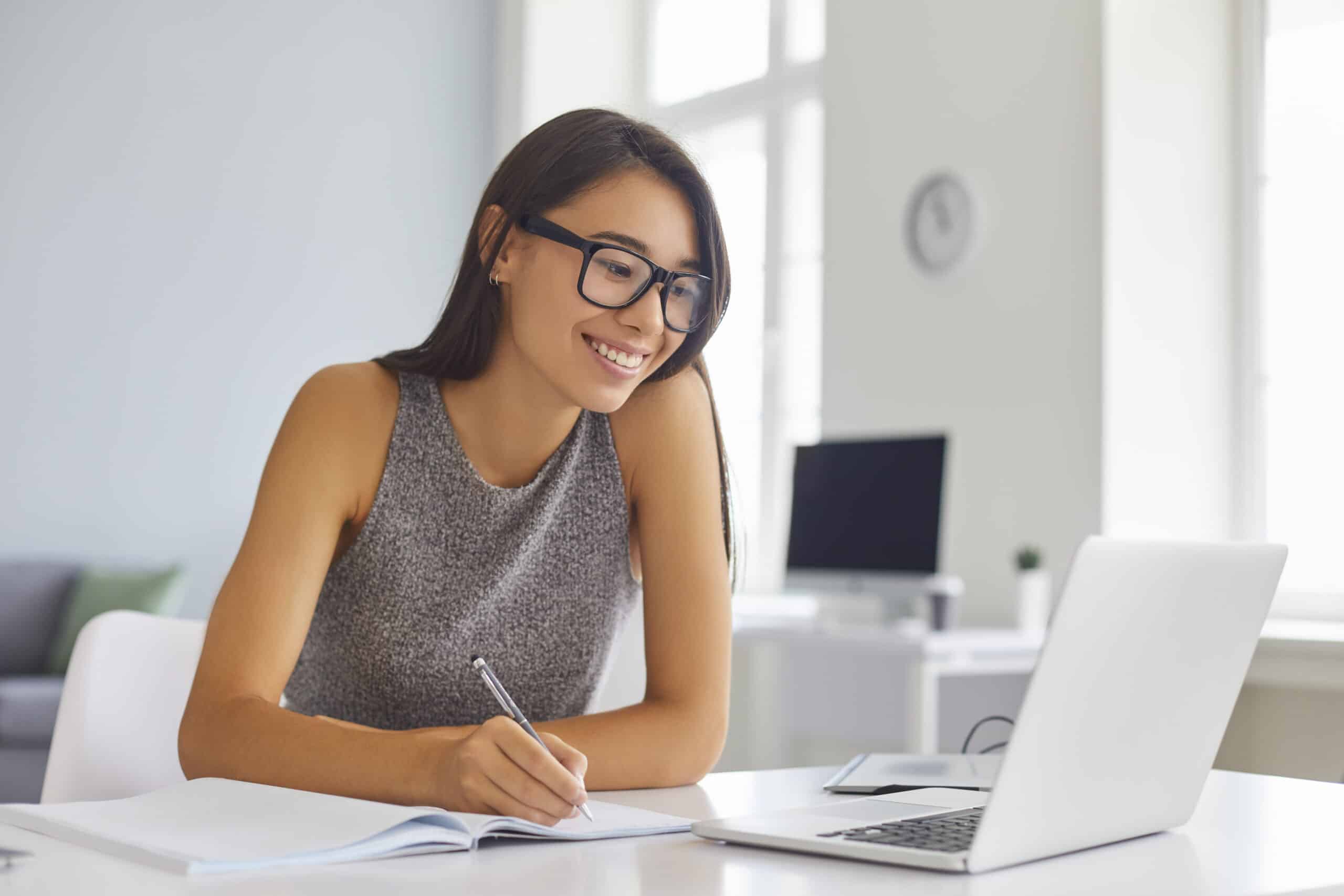 Kickstart Your Online Tutoring Career Today